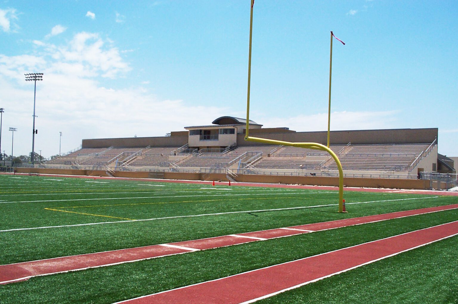 Downey High School – Sports Stadium - WestbergWhite Architecture